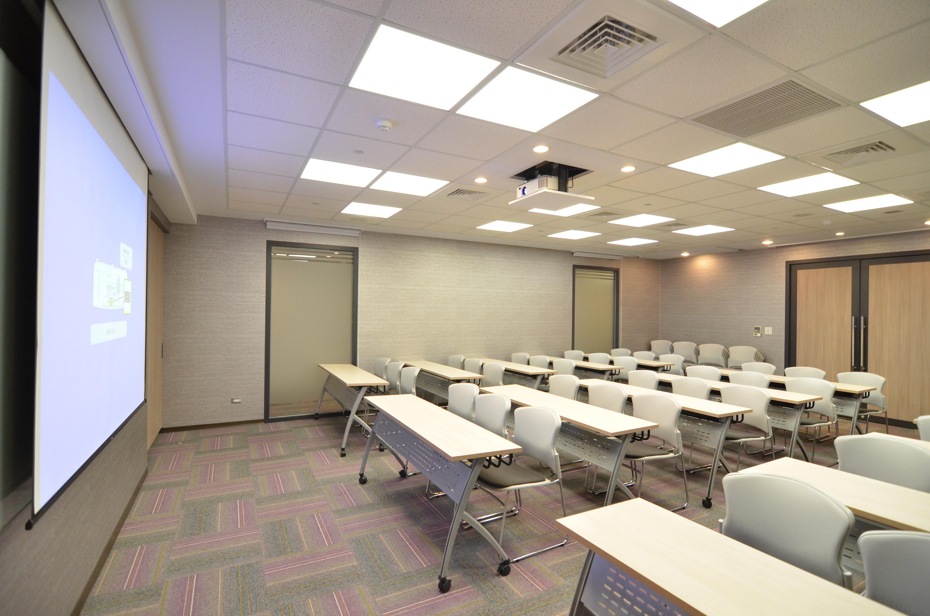 Universal Innovation Business Center-Conference Center-Meeting Rooms